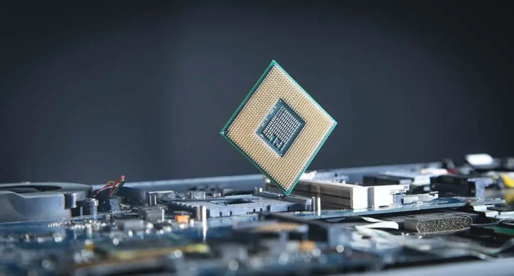 What is the difference between 32-bit and 64-bit processors or OS